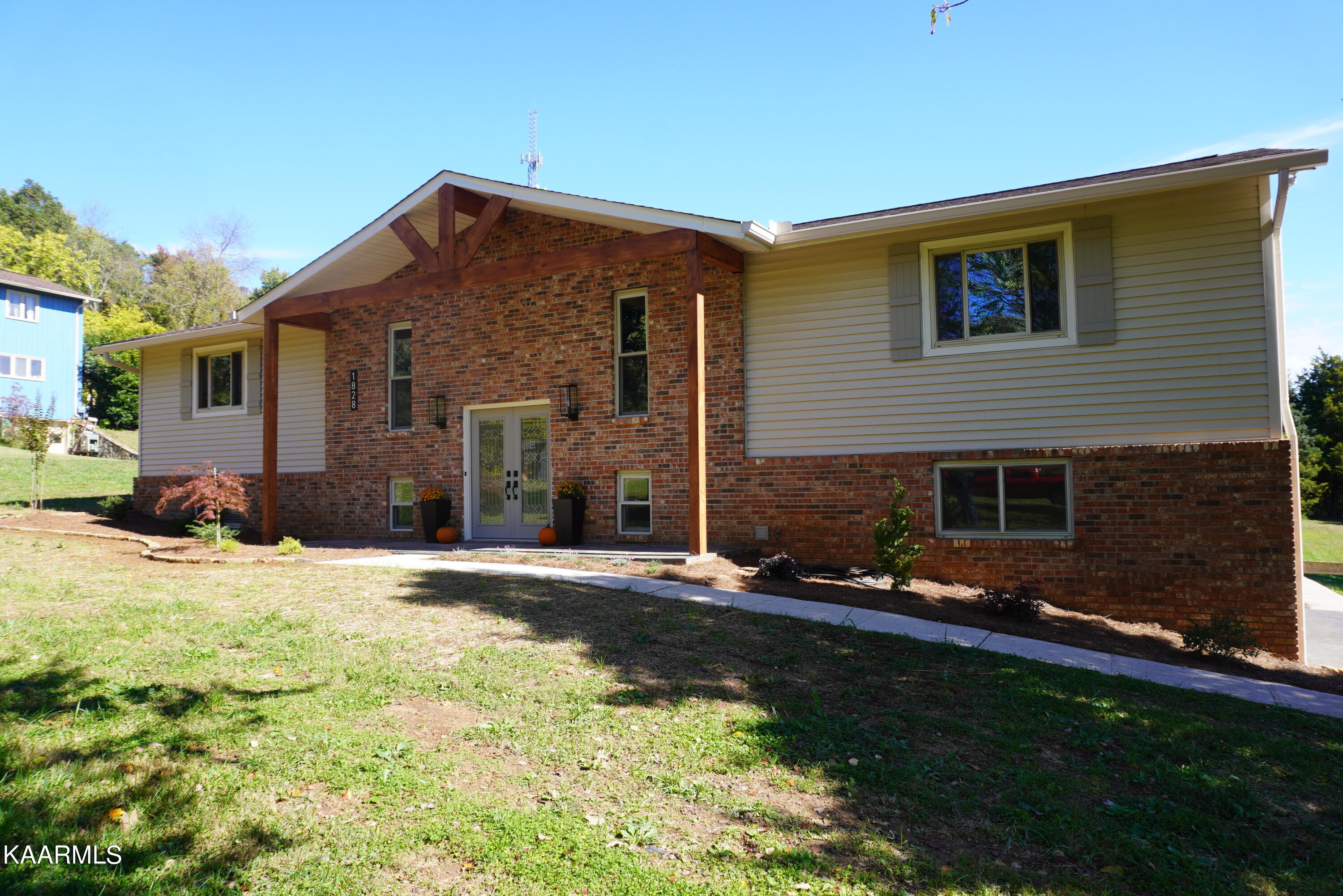 1828 Paul Dr Jefferson City, TN Property Details